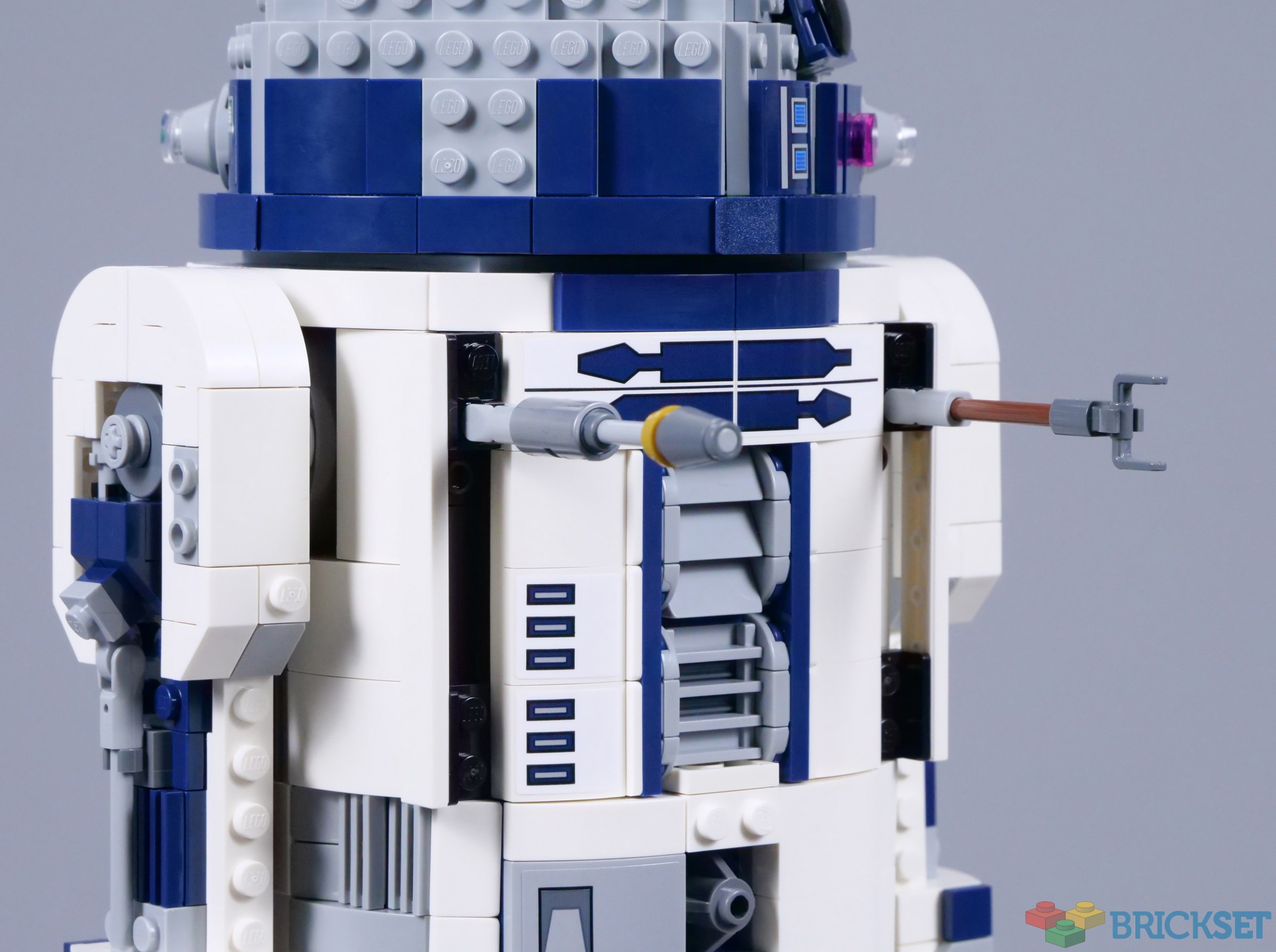 LEGO Star Wars 75379 R2-D2 review | Brickset